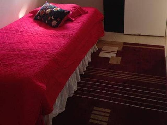 One bedroom in New Hyde Park