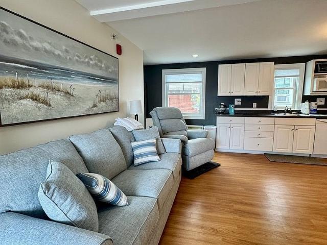 One Bedroom Island Section Condo_Winter Rental