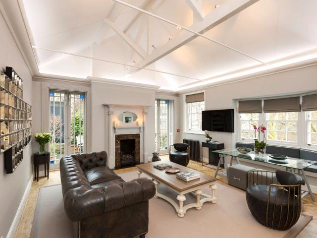 One bedroom luxury apartment in an exclusive Mayfair development
