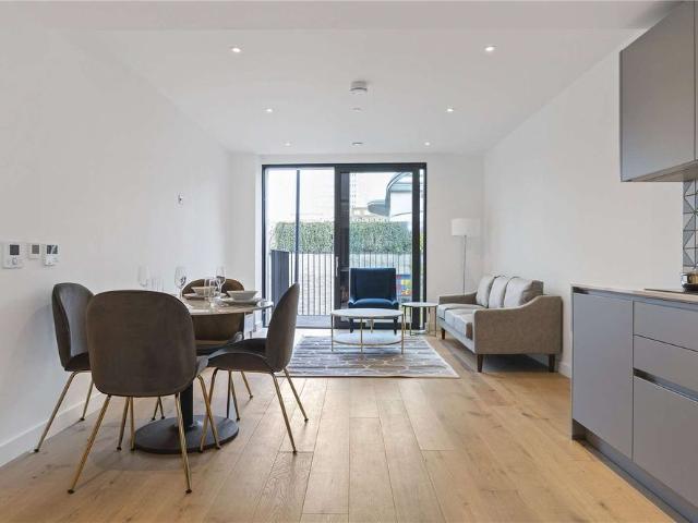 One bedroom modern apartment near the City