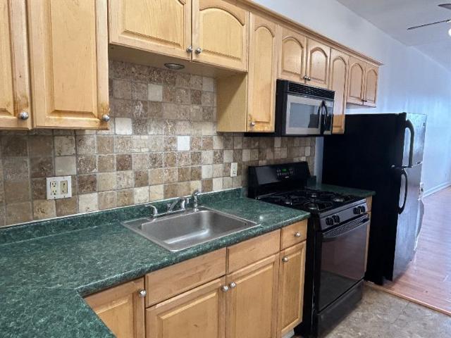 One Bedroom One Bath in Kearny
