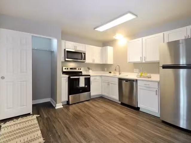 One Bedroom, One Bath Loft Townhome A1R Mill Creek Townhomes