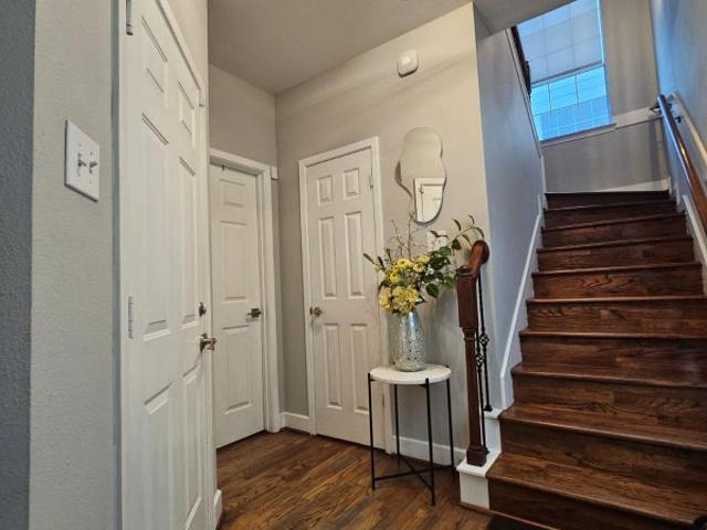 One bedroom, one bathroom minutes from downtown!