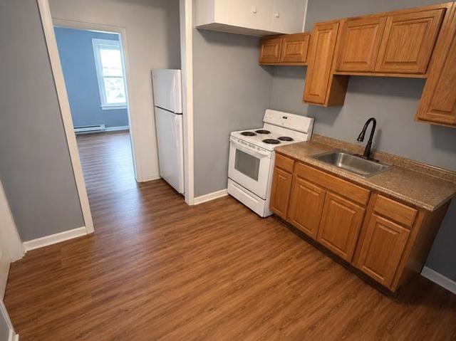 One_Bedroom One Block from New Milford Green!