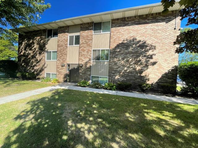 One Bedroom Park like Setting!