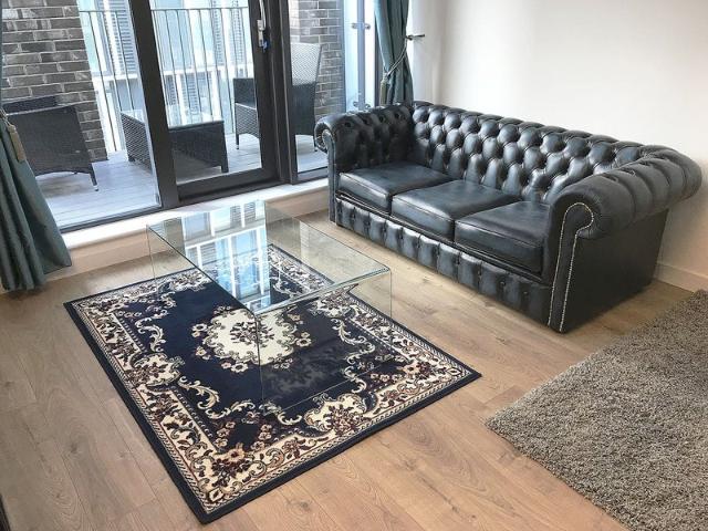 One bedroom Penthouse Flat Stratford Station