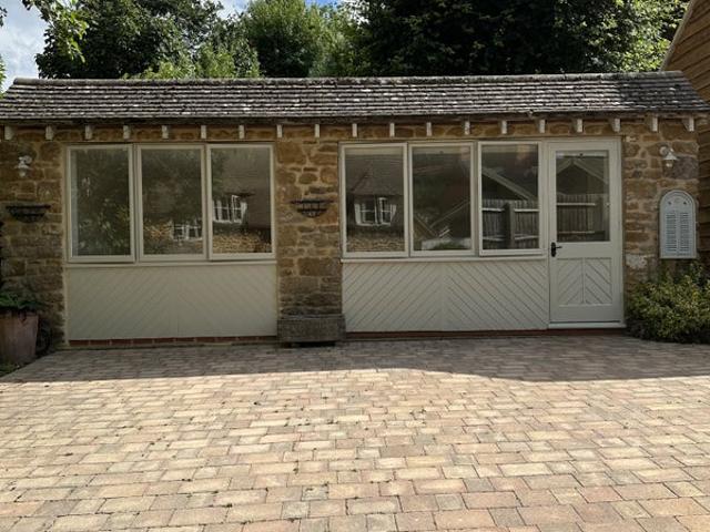 One bedroom self contained property bills included