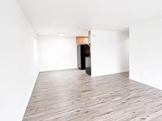 One Bedroom/One Bath Bitterroot Apartments