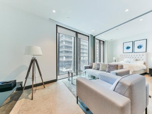 One Blackfriars, 1 Blackfriars Road. 1 bed flat to rent £3,575 pcm £825 pw
