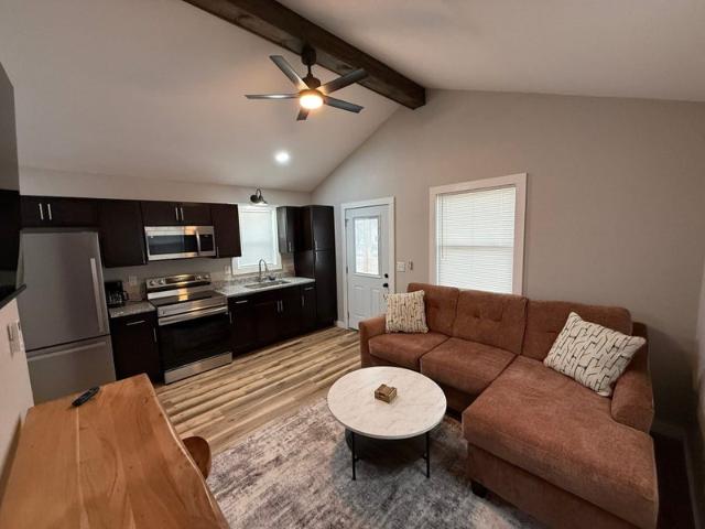 One BR one bath house fully firnished. Utilitieswi