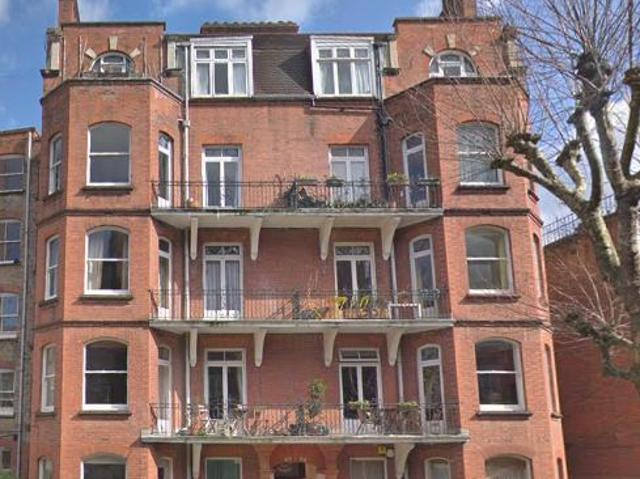 One double bedroom flat by Hampstead Heath NW5