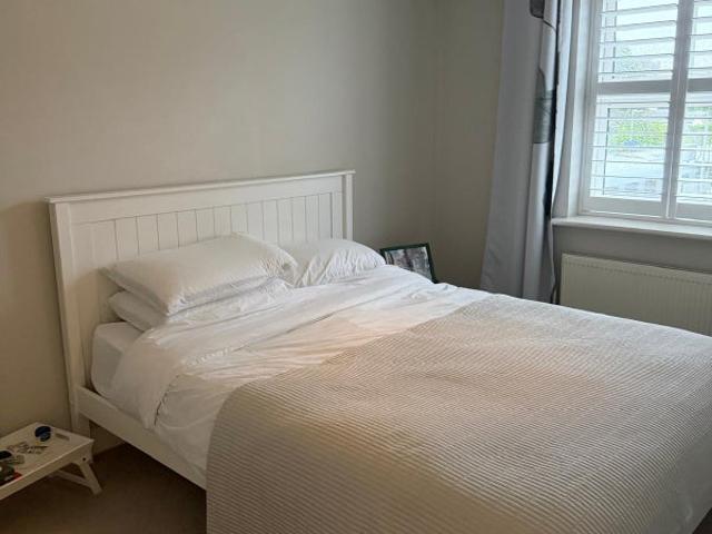 One double bedroom in a three bedroom house