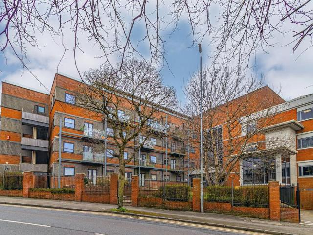 One Fifty, Old Town SN1 2 bed apartment to rent £1,150 pcm £265 pw