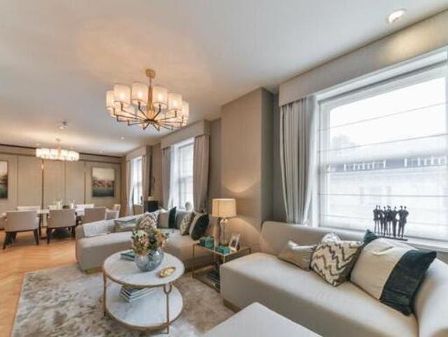 One Kensington Gardens, Kensington Road, 2 Bedroom Flat