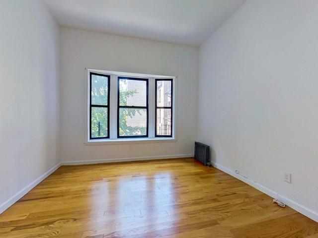 ONE KING BED ROOM 4BR/1BA CITY COLLEGE JULY
