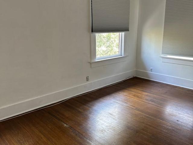 One huge very clean room rent