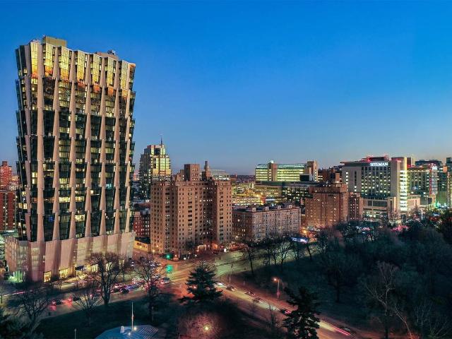 One Hundred Above the Park 1 Bedroom Apartment for Rent at 100 N Kingshighway Blvd, St. Louis, MO 63108 Central West End