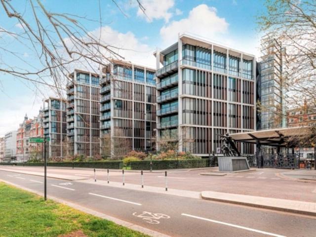 One Hyde Park, Knightsbridge SW1X, 1 bed flat to rent, £19,500 pcm | PrimeLocation