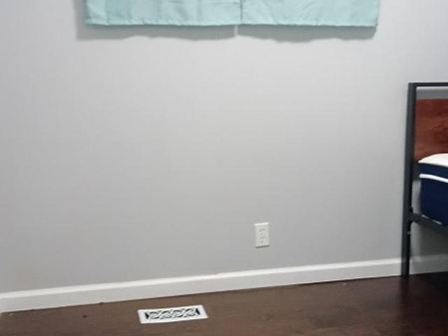 Room for rent close to lake