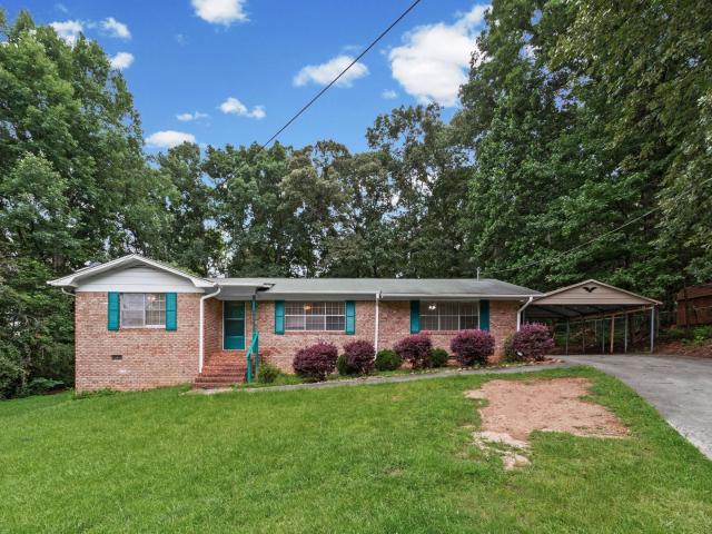 One level Brick Ranch Spacious 3 bedroom/2 bath in cul de sac lot. $1800.00
