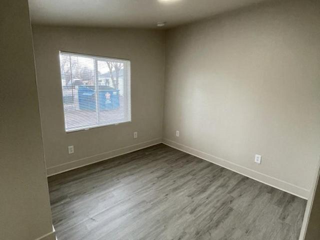 ONE MONTH FREE_Updated 1 Bedroom with ALL UTILITIE
