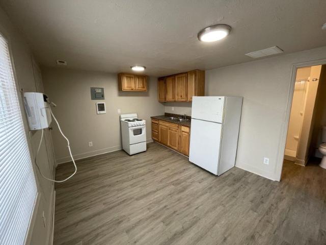 ONE MONTH FREE_Updated 1 Bedroom with ALL UTILITIE