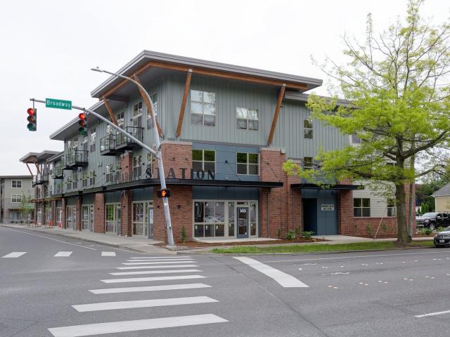 One Month Free, Broadway Station Apartments