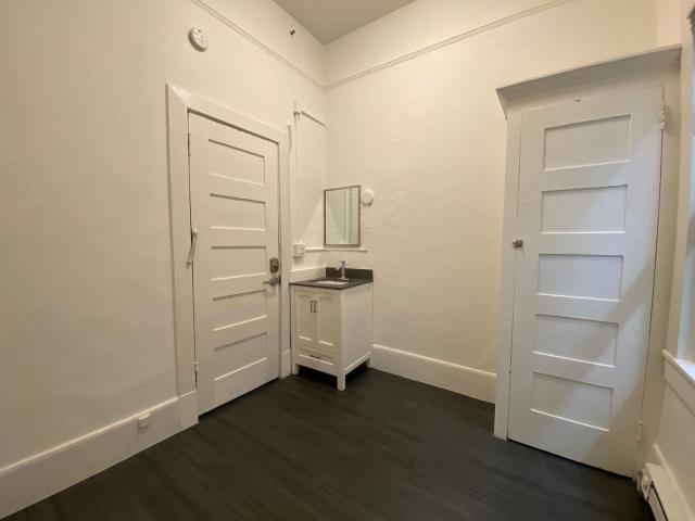One Month Free! Centrally Located, Renovated SRO near Financial District & Chinatown!