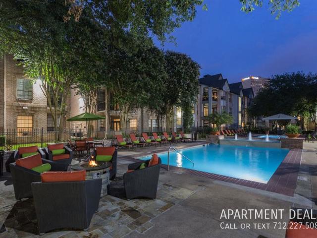 one month free luxury apartments in South Central Houston