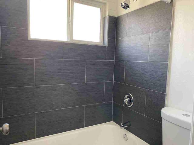 One Month Free! Modern, Single 1 Bedroom Apartment for Rent at 2420 W Glenrosa Ave, Phoenix, AZ 85015