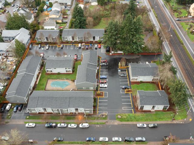 One Month Free on All Leases | Firwood Station | Recently Renovated Pet 1 Bedroom Apartment for Rent at 15994 E Burnside St, Portland, OR 97233 Glenfair