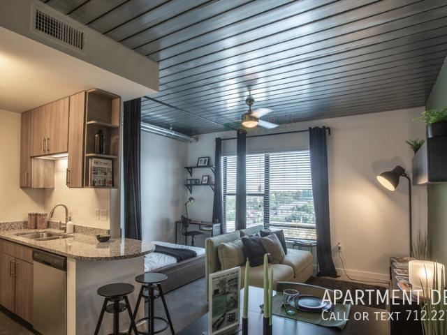 one month freesophisticated elegance in South Central Houston