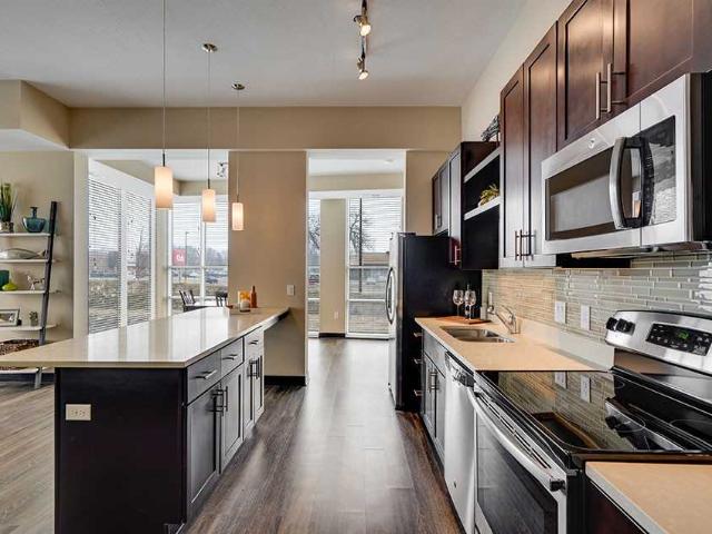 One Southdale Place 1 Bedroom Apartment for Rent at 6800 York Ave S, Edina, MN 55435 Edina