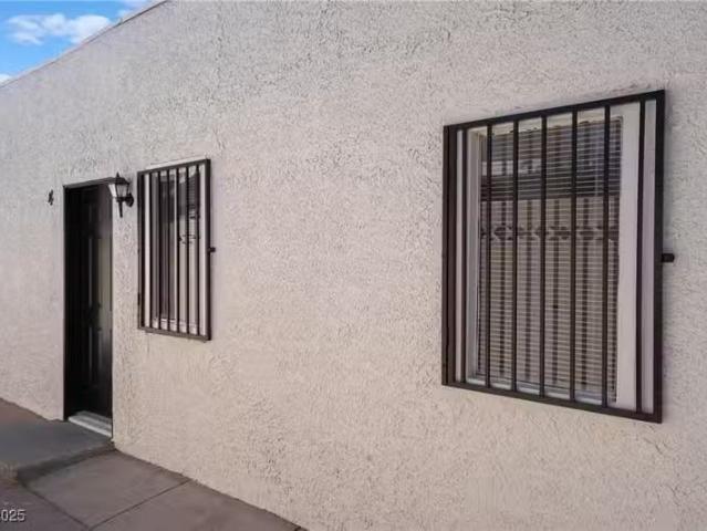 One Story, Apartment Las Vegas, NV 3045 Cedar St #4