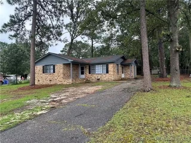 One Story, Single Family Residence Fayetteville, NC 7549 Ca.