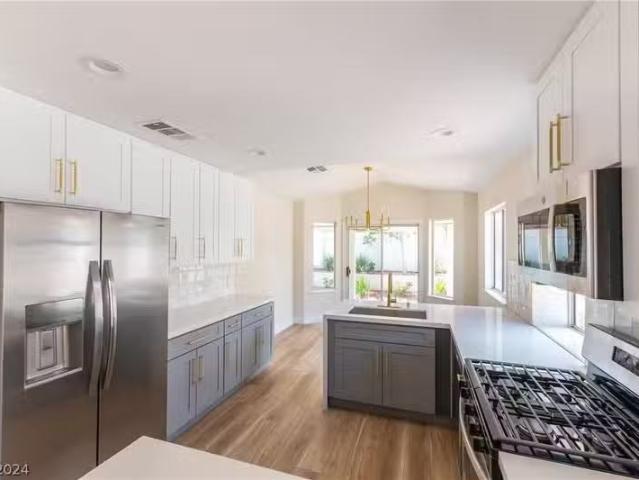 One Story, Single Family Residence Las Vegas, NV 1709 Imper.