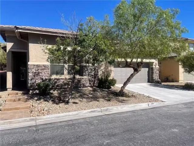 One Story, Single Family Residence Las Vegas, NV 10338 Tril.