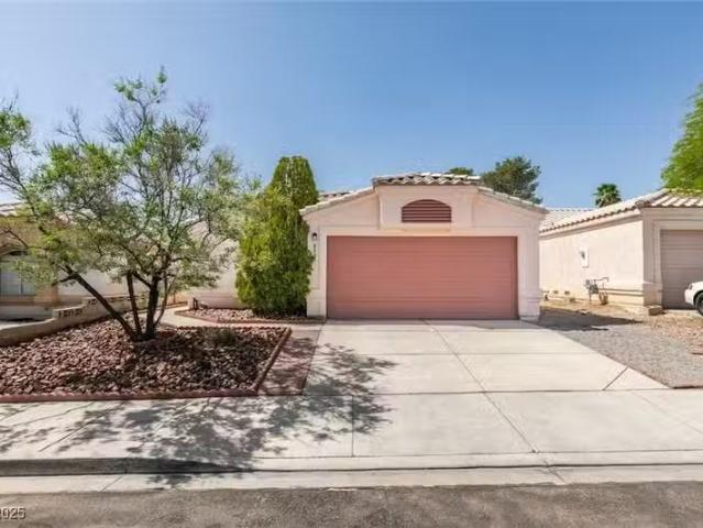 One Story, Single Family Residence Las Vegas, NV 8309 Cimar.