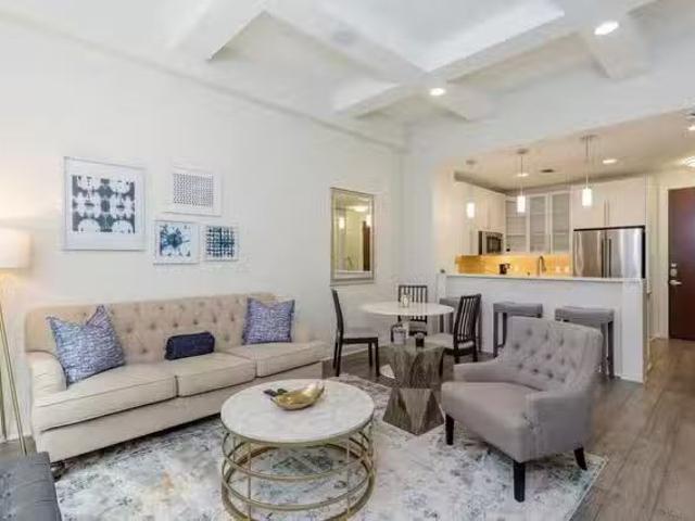 One room apartment in Downtown