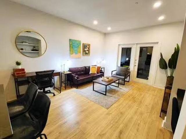 One room apartment in Neartown