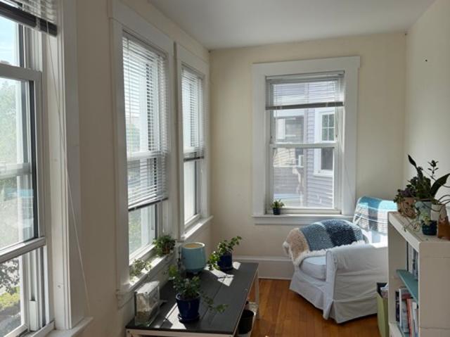 ONE ROOM AVAILABLE — 3BR Apartment in Teele Square, Somerville | $1,300 | Sept. 1