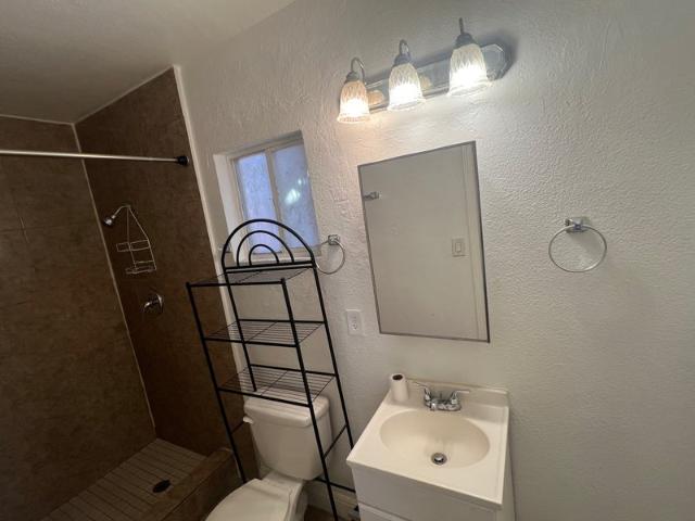 One room for rent with his own bathroom