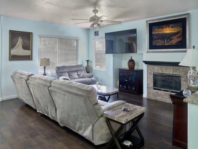 One room for rent area code 92058