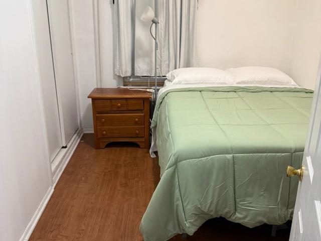 One Room in 2BDApt Walking Distance to JSQ PATH