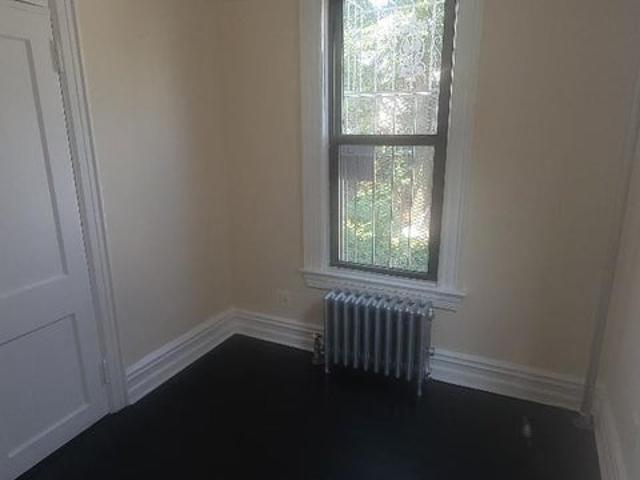 One room in a four bedrooms apt for rent