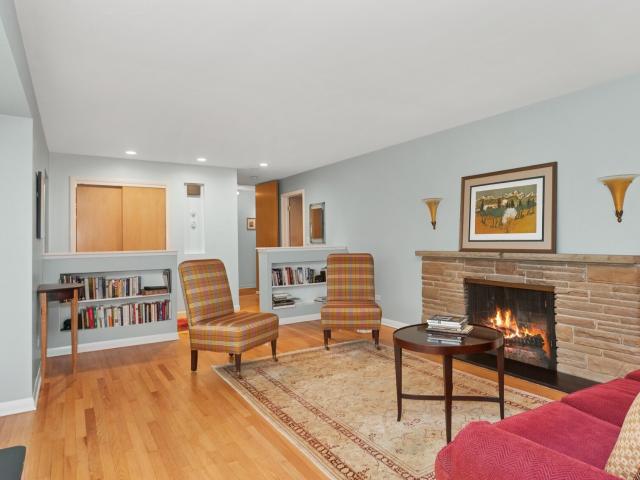 One Woodland Lane, Riverwoods, US, IL