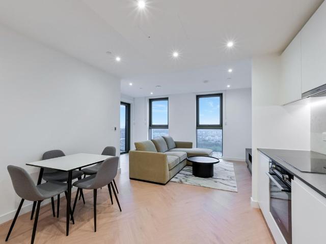 One Thames Quay, 222 Marsh Wall E14, 1 bed flat to rent, £2,947 pcm | PrimeLocation