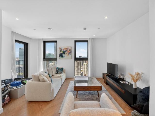 One Thames Quay, Marsh Wall, E14 1 bed apartment to rent £2,860 pcm £660 pw