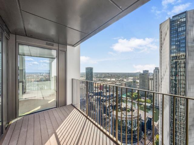 One Thames Quay, Marsh Wall E14, 2 bed flat to rent, £3,633 pcm | PrimeLocation