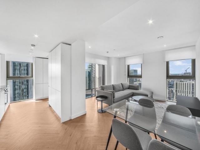 One Thames Quay, Marsh Wall E14, 2 bed flat to rent, £3,633 pcm | PrimeLocation